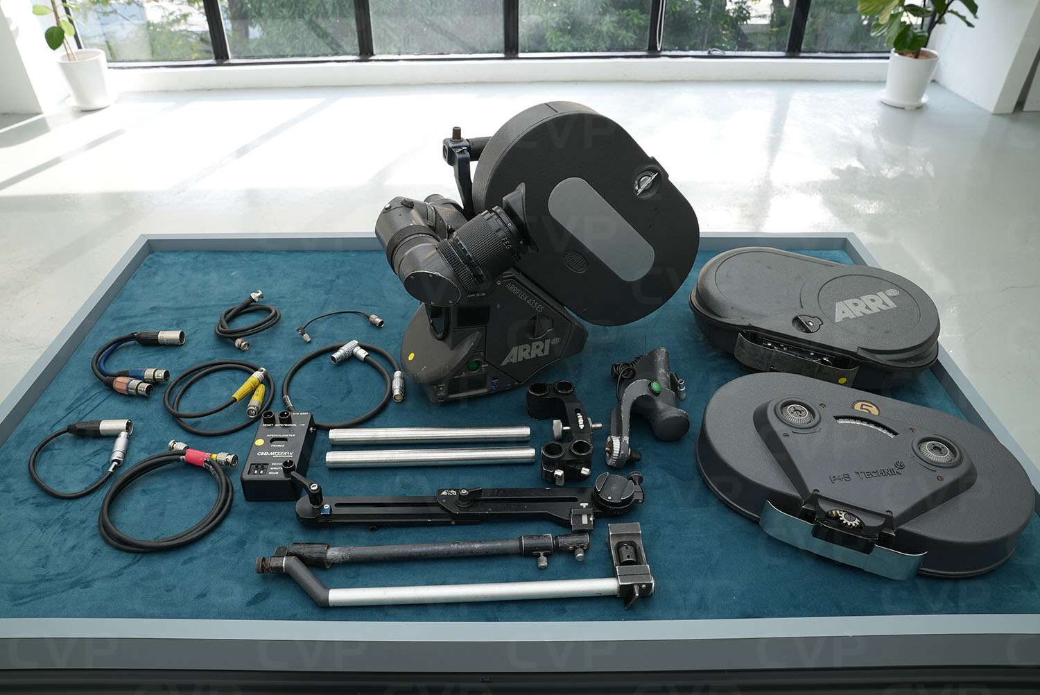 Buy - Used ARRI ARRIFLEX 435ES KIT | CVP