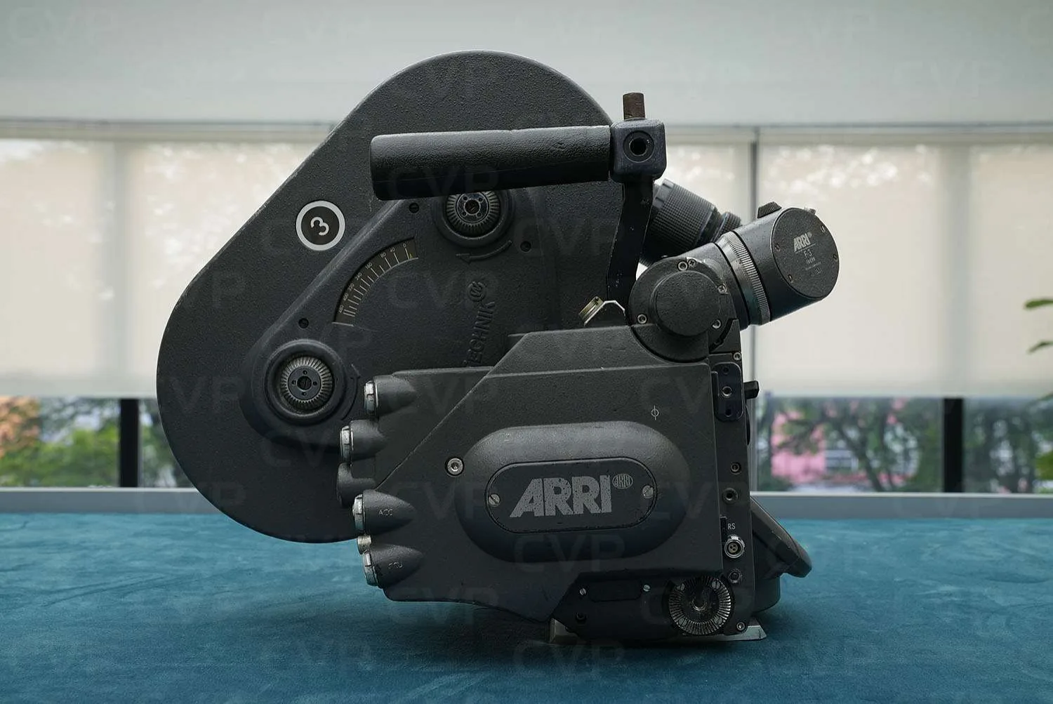 Buy - Used ARRI ARRIFLEX 435ES KIT | CVP